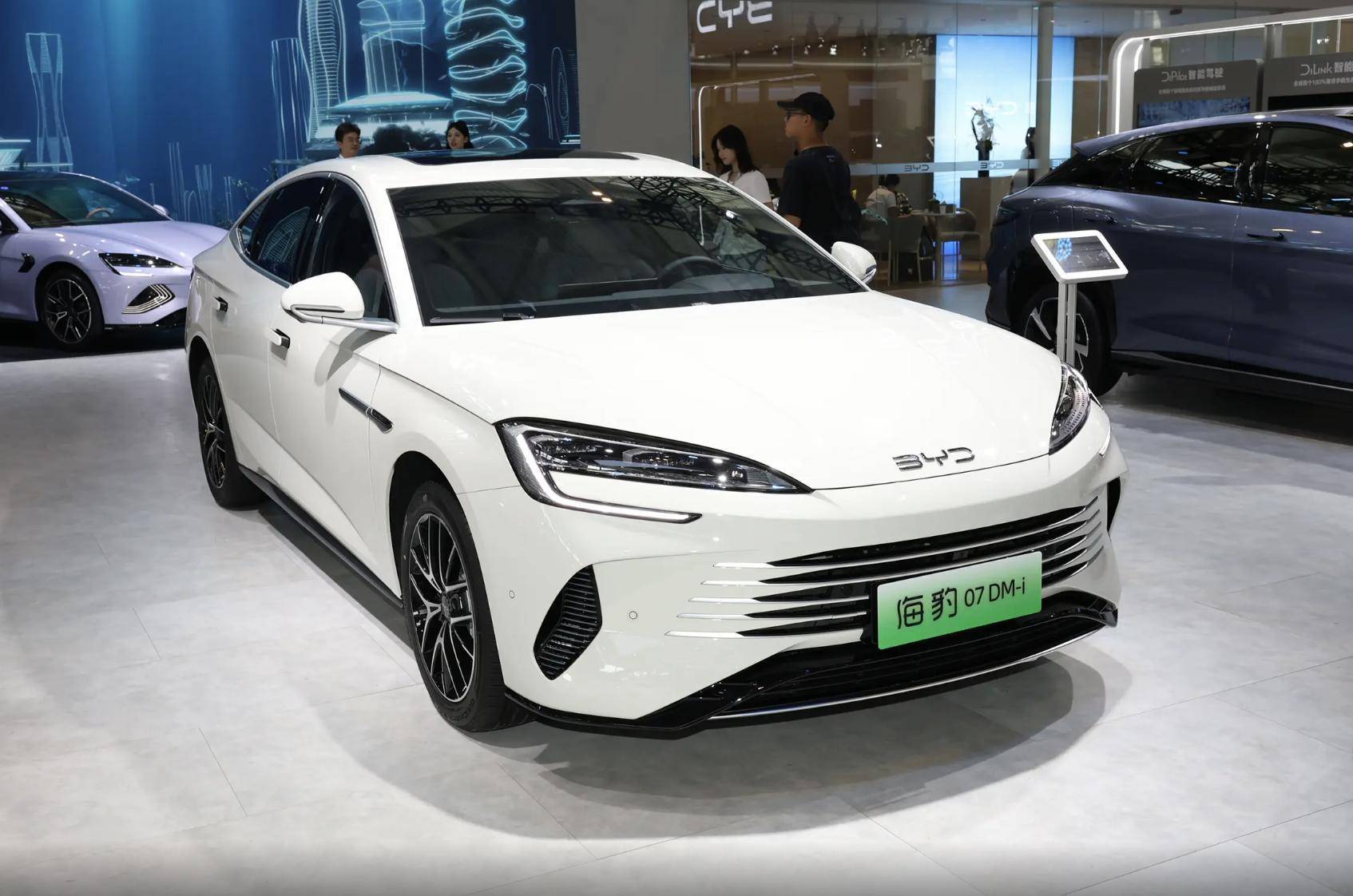 深蓝L07与海豹07 DMi大比拼：增程与插混，哪款更懂你的心？_搜狐汽车_搜狐网