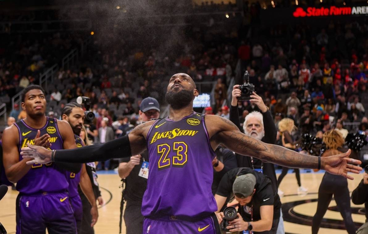 魔术师、字母哥、哈姆、哈达威、德隆等同行好评詹姆斯！_1_CBA_NBA