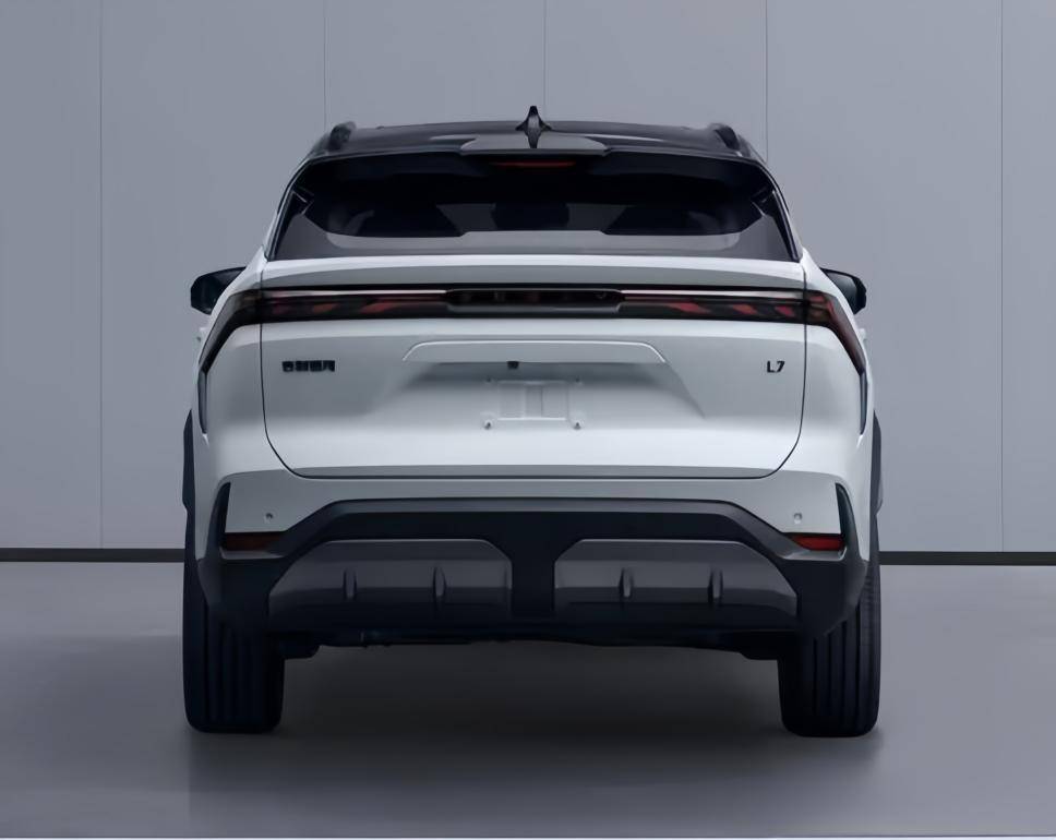 吉利银河L7 EMi春节前后预售，1.5L插混动力，家用新选择？_搜狐汽车_搜狐网