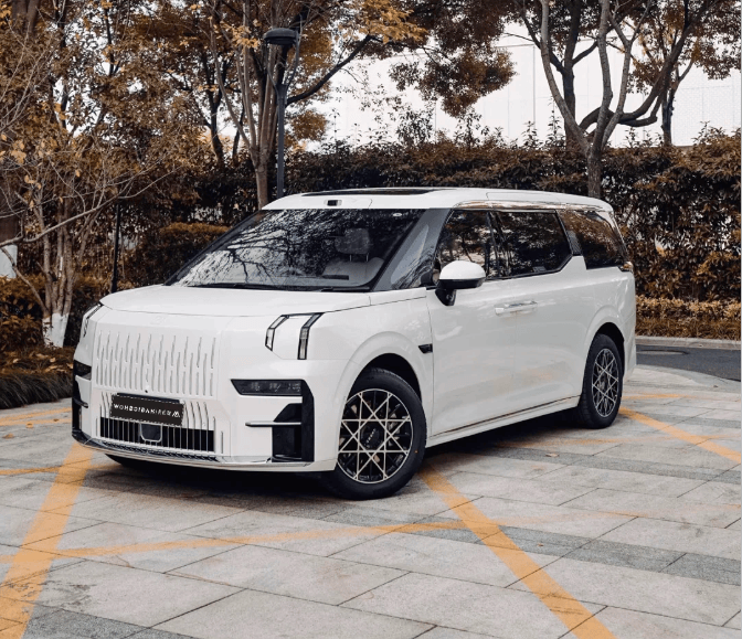 极氪 009 换装 AIRBFT，低趴车身轻松拿捏_搜狐汽车_搜狐网