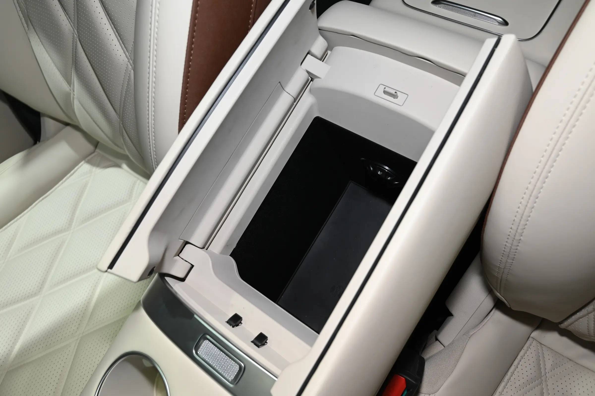 火速调整！奇瑞风云A9正式更名“风云A9L”，增发10000辆创始人版_搜狐汽车_搜狐网