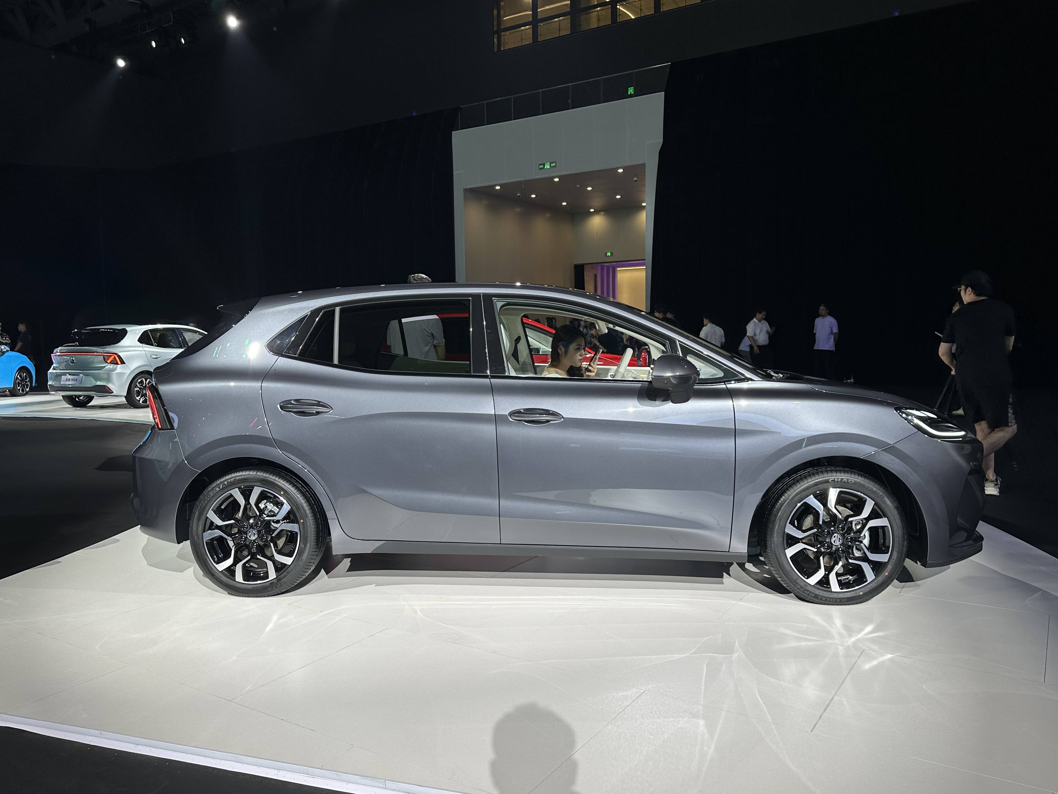 7.38万元起/最大续航530km 全新MG4正式开启预售_搜狐汽车_搜狐网