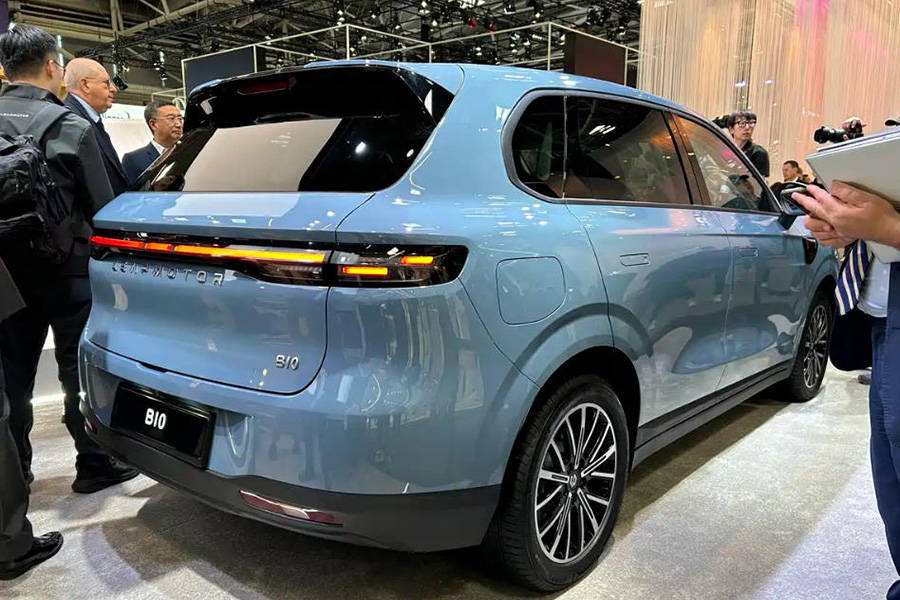 2025慕尼黑车展：零跑Lafa5首发亮相 零跑B10正式交付_搜狐汽车_搜狐网