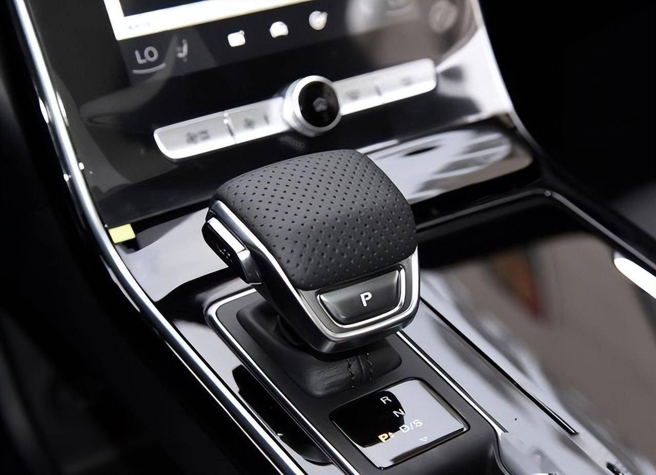 14.8万提辆荣威RX5MAX值吗？开了三个月后，车主终于说了句真心话_搜狐汽车_搜狐网