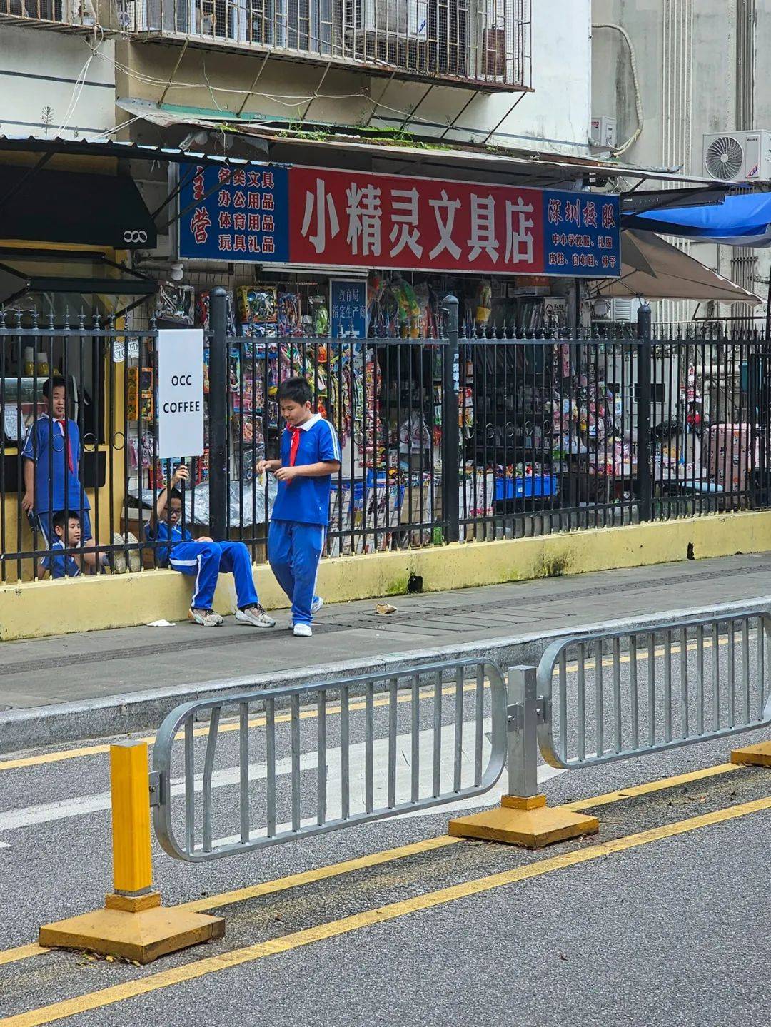 逛完深圳校门口的小卖部,已经分不清文具和玩具了橡皮孩子时光