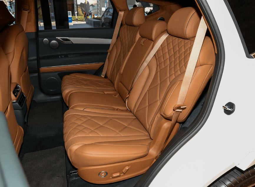 全系2.5T＋8AT，标配4驱，近5米车长提供6/7座！叫好不叫座？_搜狐汽车_搜狐网