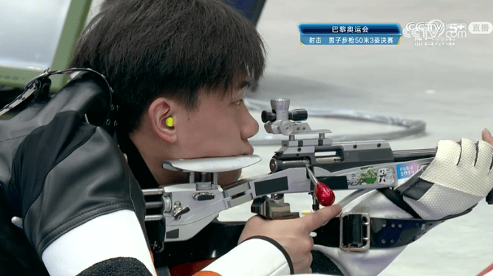 刚刚，中国队第10金来了！是他！_刘宇坤_射击_步枪