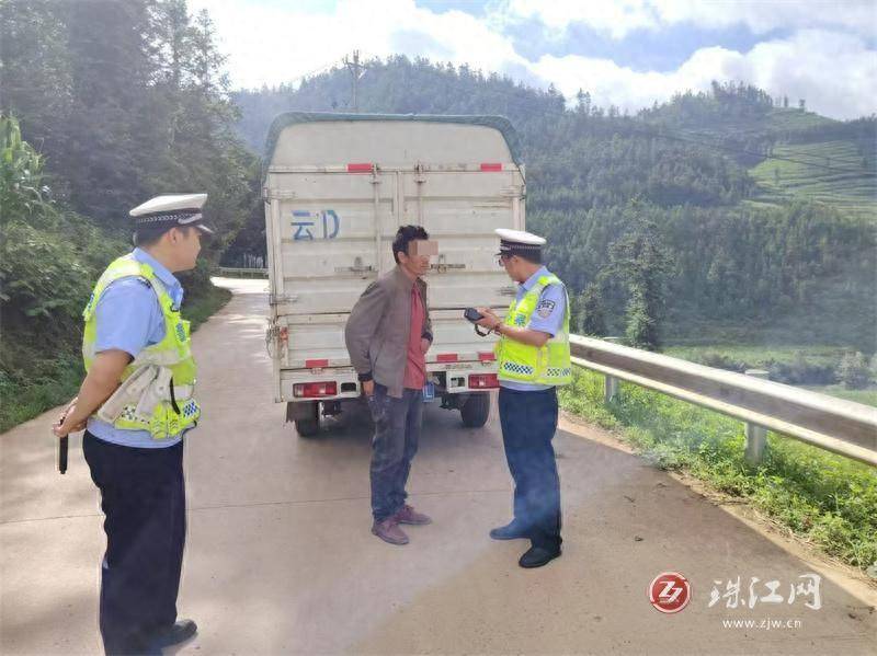 自作聪明！驾证被吊销冒用哥哥驾证被查处男子驾驶证刘双某
