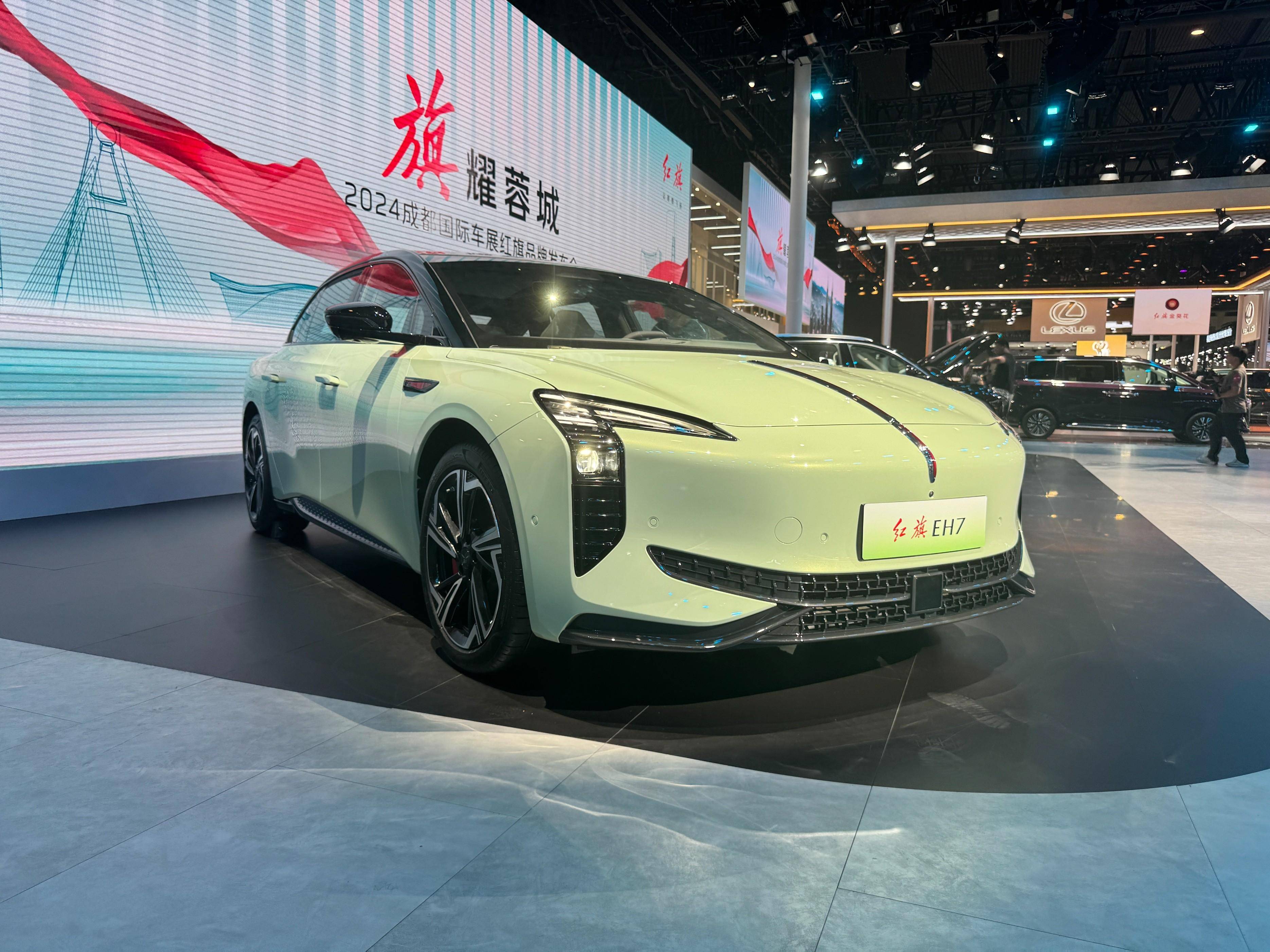 22.98万元起！红旗全新EH7荣耀版上市_搜狐汽车_搜狐网