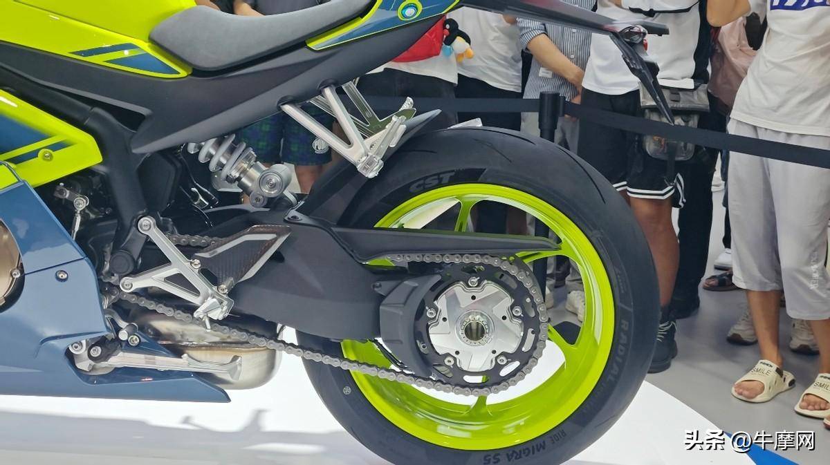2024中国摩博会｜张雪机车品牌正式发布，首款四缸仿赛500RR亮相_搜狐汽车_搜狐网