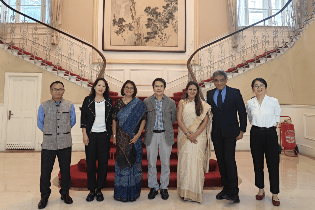 印度东部地区智库高校学者团访问中国国际问题研究院_Purohit_Ishani_孟邦