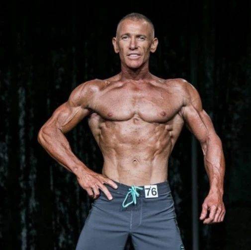 珀斯男子死于巴厘岛！死因壮烈感人！尸体找了两天才发现！_Laidley_Craig_陆地上