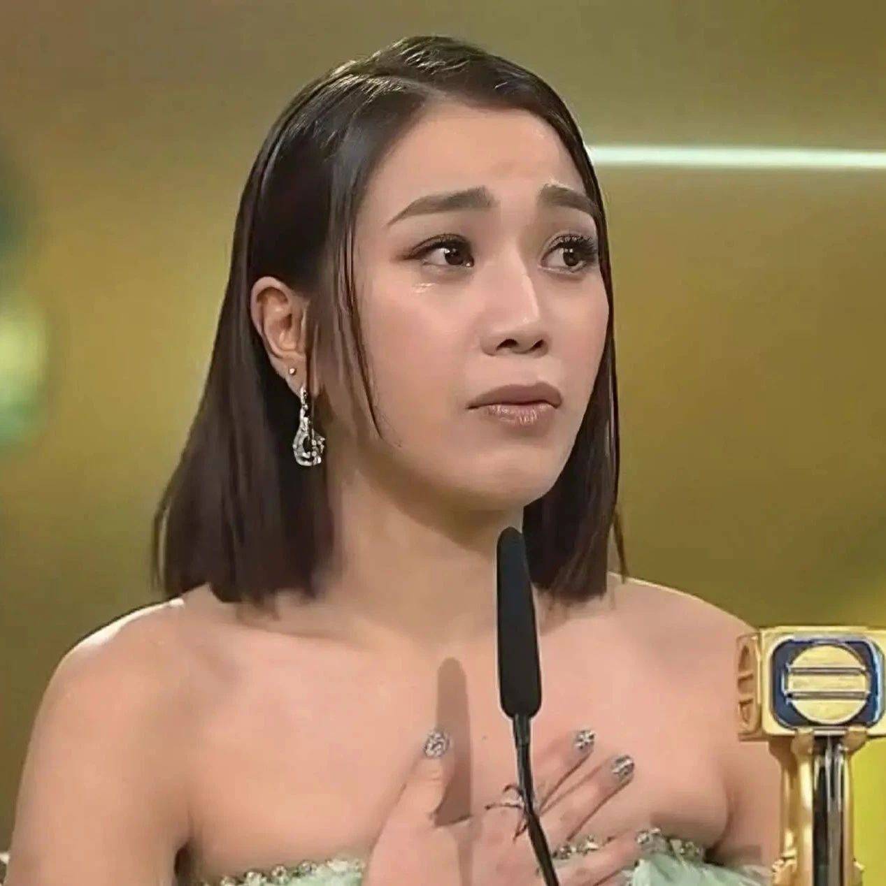 TVB知名星二代姜丽文约满，宣布离巢，剧中角色突然被消失_柏豪_外界_获得了