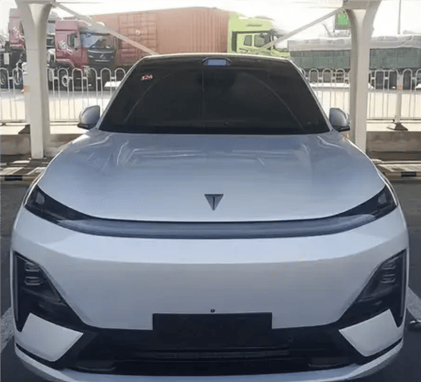 理想L9的孪生兄弟！深蓝S09实车曝光：定位大型6座SUV_搜狐汽车_搜狐网