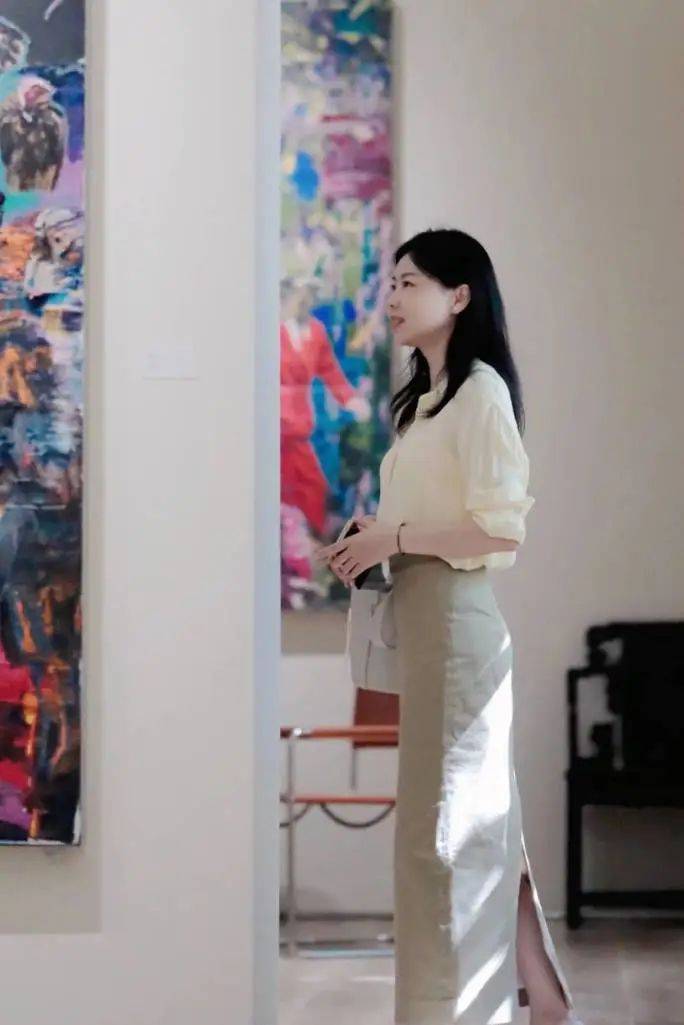 穿 THE MOLAB 的你 美丽又不羁 自我又自由_生活_山茶花_衣服