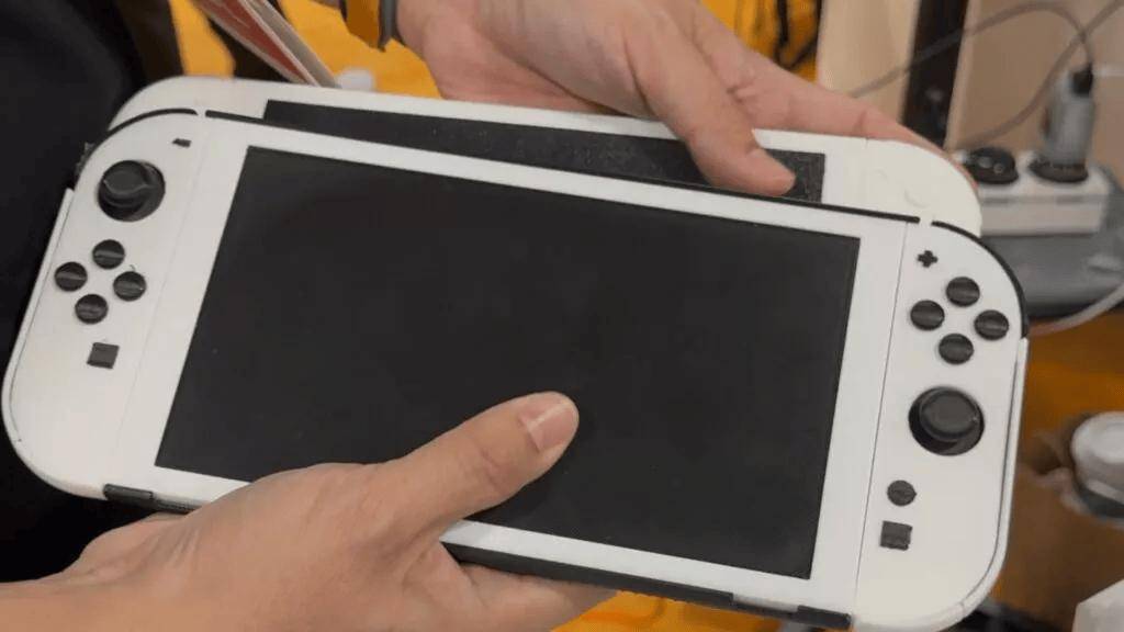 任天堂Switch 2或将4月发布：Genki曝光新主机细节及配件_Joy-Con_模型_部分