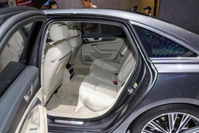 都是30多万，买一汽还是上汽的？奥迪A7L/A6L对比_搜狐汽车_搜狐网