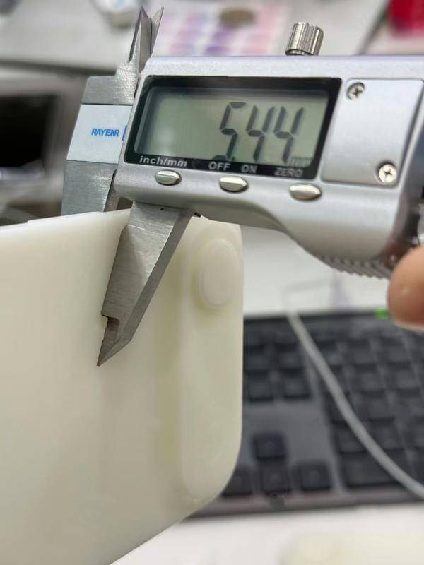 iPhone 17 全系标配 LTPO 高刷「灵动岛」屏幕，配置牙膏挤爆_Pro_Air_芯片