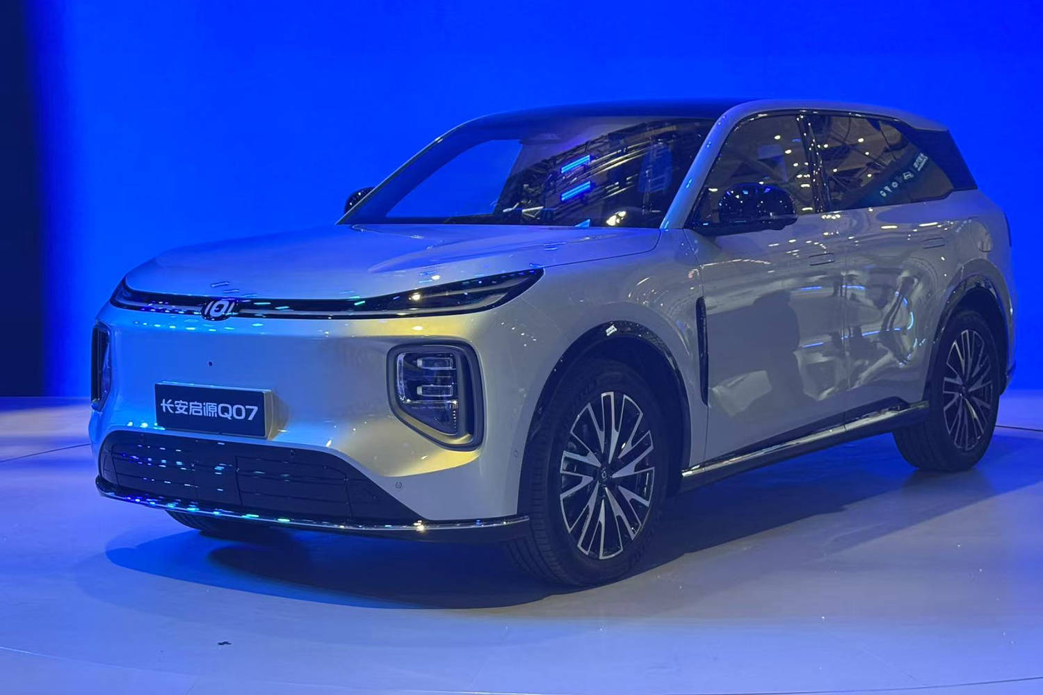 上海车展前瞻：长安启源Q07智能中型SUV，先享价13.98万起亮相_搜狐汽车_搜狐网