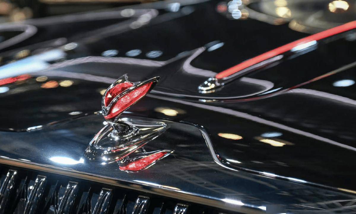 红旗H9 PHEV亮相，2.0T插混动力，但气场还在_搜狐汽车_搜狐网