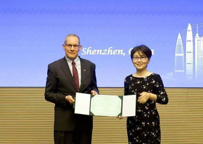 哈佛化学系前主任Charles Lieber全职加入清华大学，此前因中国合作在美被定罪获刑_深圳国际_领域_医学