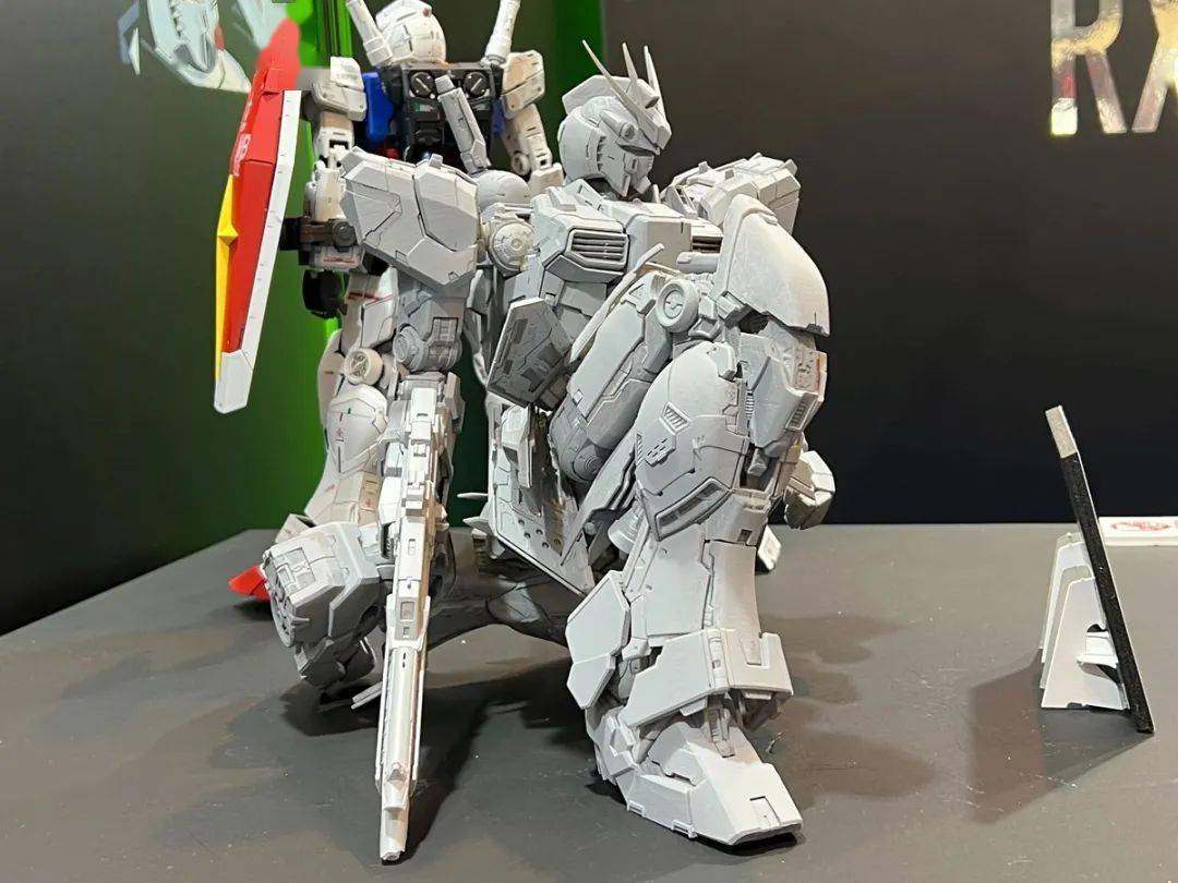 PGU牛高达官图和实物来了！到底是怎样的新PGU要60000？_效果_来稿_造型