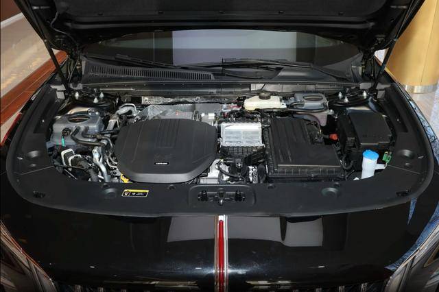 红旗H5 PHEV：省油好开空间大，综合续航1600km，优惠后15.98万起_搜狐汽车_搜狐网