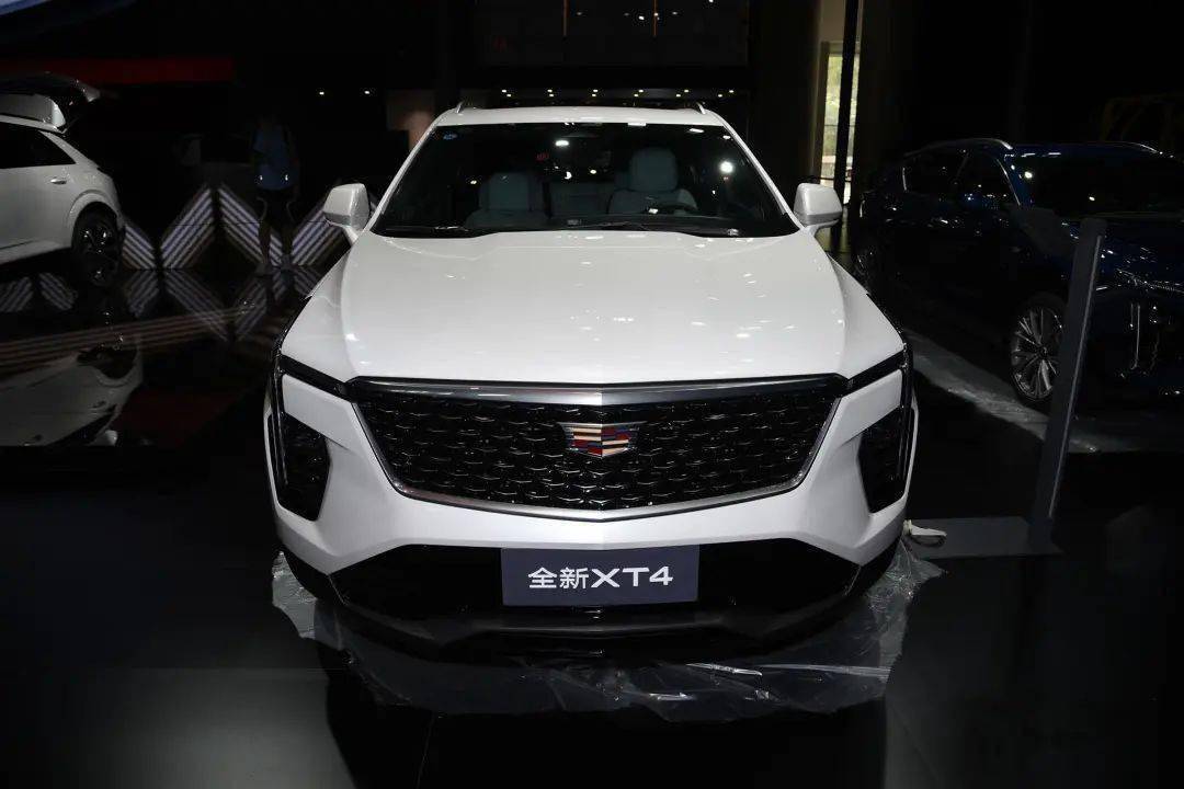 新款凯迪拉克XT4焕新上市，配置升级，售价15.99万起！_搜狐汽车_搜狐网