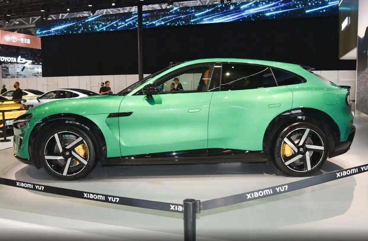 小米YU7粤港澳大湾区惊艳登场，835km续航能否撼动Model Y地位？_搜狐汽车_搜狐网