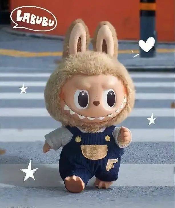 带着 Labubu 去滑板是什么感觉？_文化_符号_消费