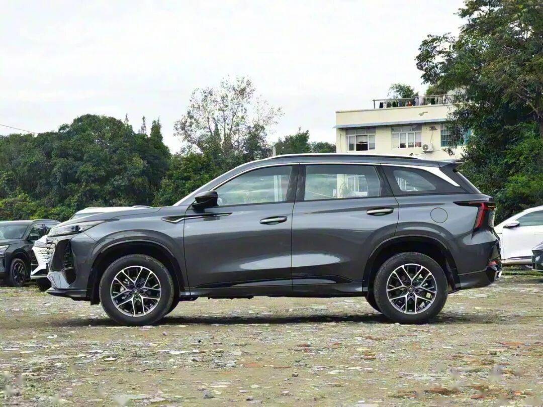 1.5T+爱信8AT，限时价9.19万起！“拳打”哈弗H6、“脚踢”吉利博越L行不行？_搜狐汽车_搜狐网