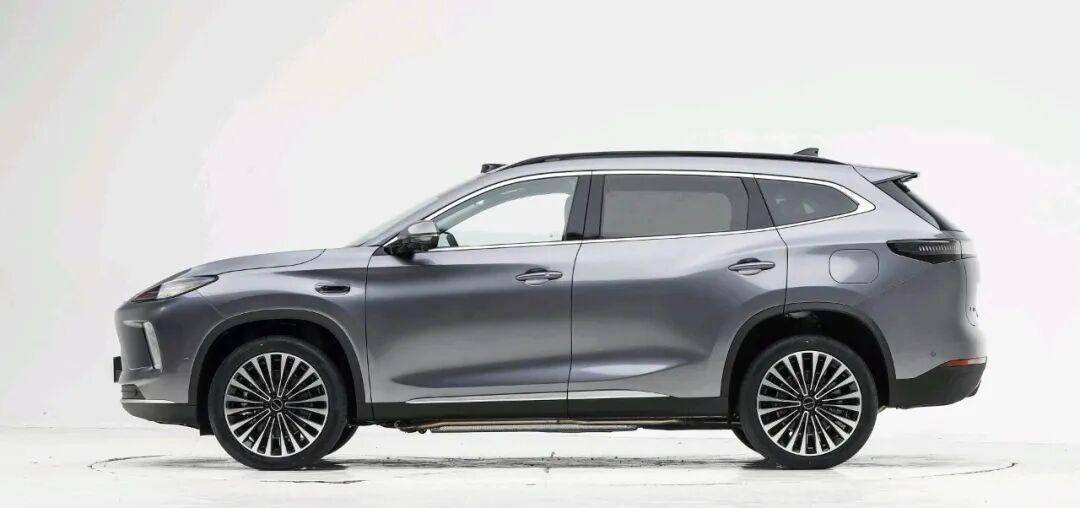 奇瑞高端品牌-星途ET5重磅上市，15.99万元起，搭载高通骁龙8255芯片+J6M智驾芯片_搜狐汽车_搜狐网