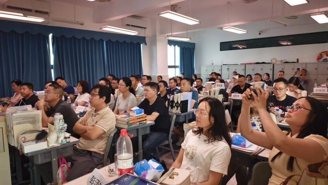 蓄力正当时，相伴共成长 | 深圳市光明区高级中学高二年级家长会圆满举行_国际_孩子_课程